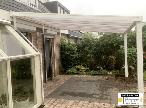 Overkapping op beugels - Verandabouw Saman